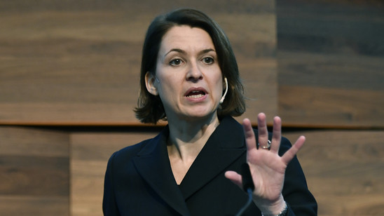 SGS holt sich Géraldine Picaud von Holcim als neue Finanzchefin ...