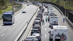 Posthier Bildet Sich Ein Stau
