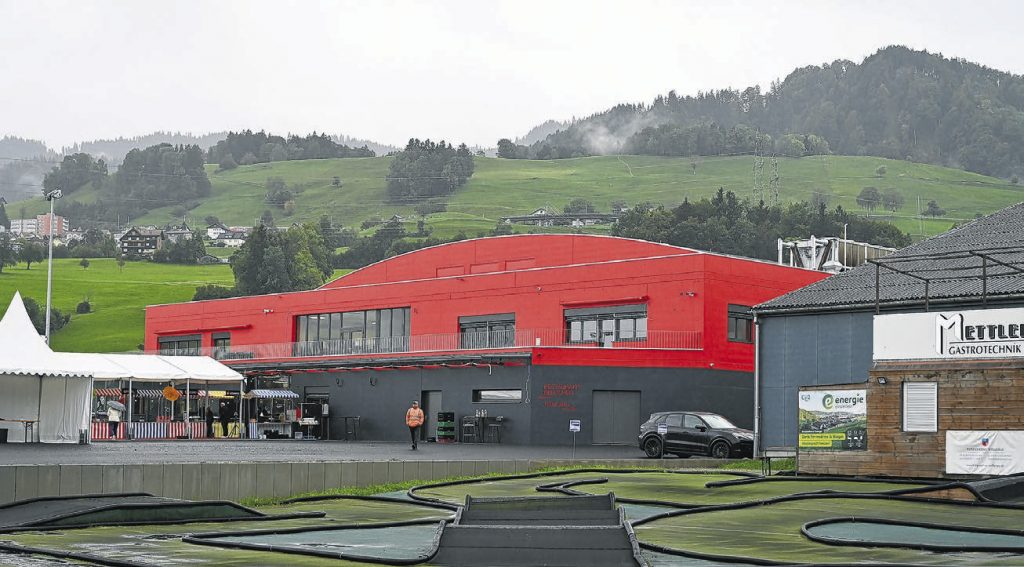 Wolleraus Eishalle ist bereit für den Nachwuchs - Marchanzeiger