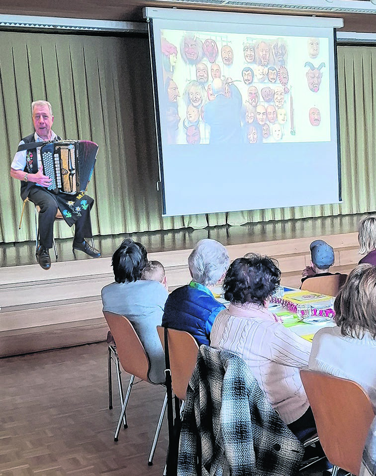 Vom Baum zur Maske - Marchanzeiger